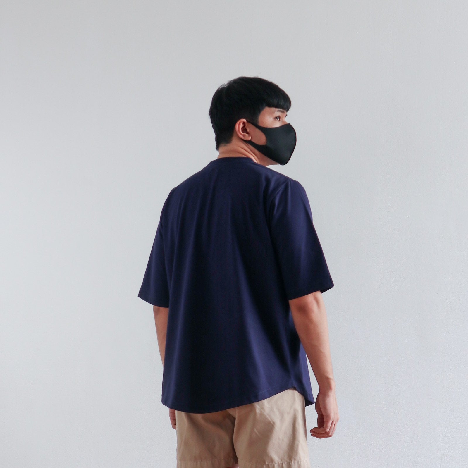 BOXY CURVE HEM TEE IN NAVY BLUE – PO:YO