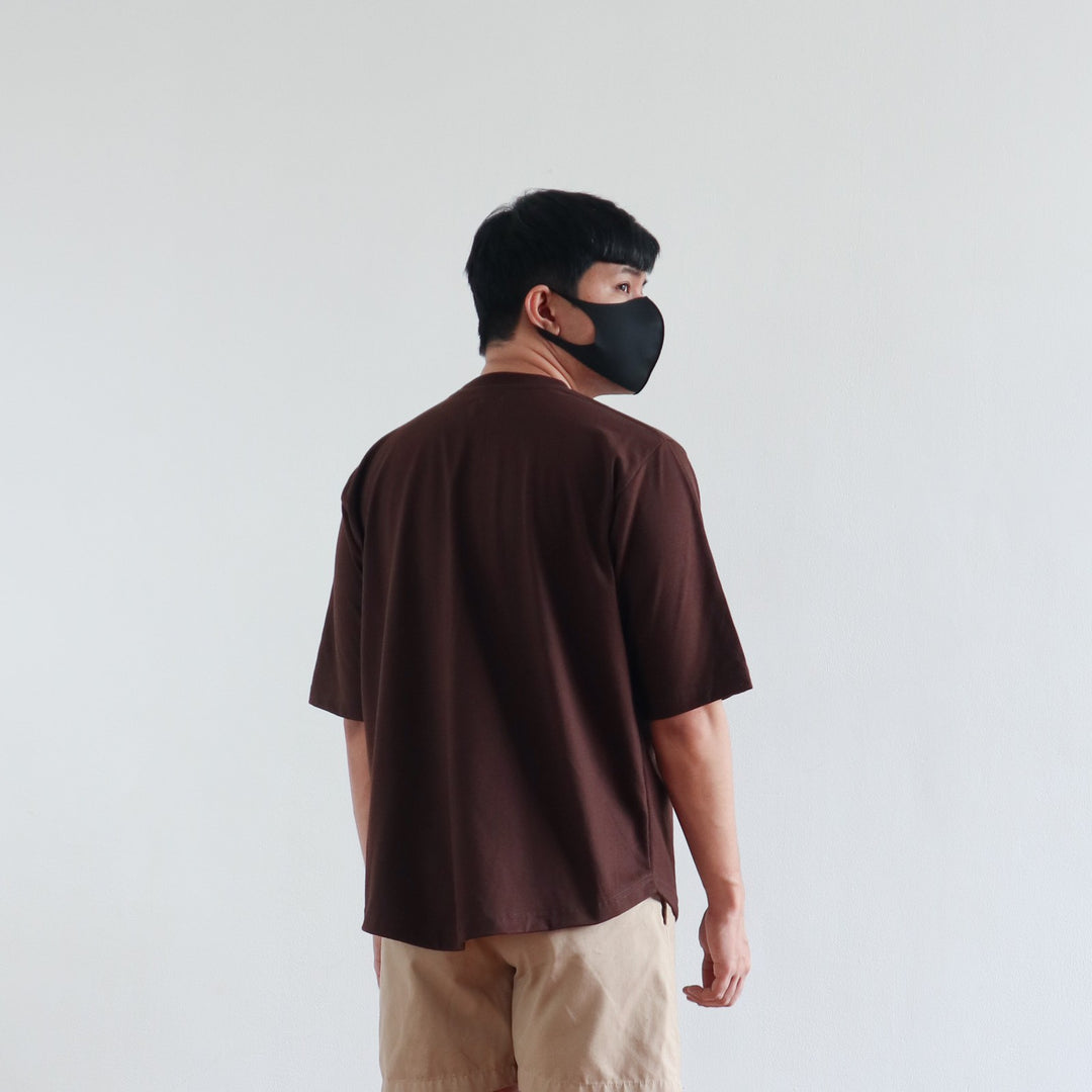 BOXY CURVE HEM TEE IN DARK BROWN – PO:YO
